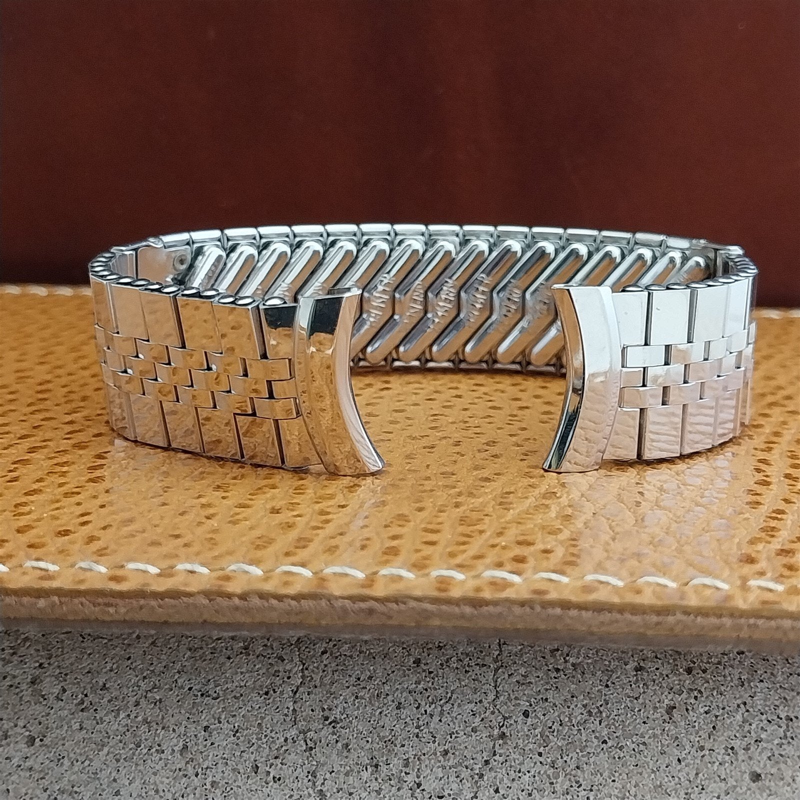 10K White Gold-Filled Kreisler 17.2mm Brick Link nos Vintage Watch Ban ...