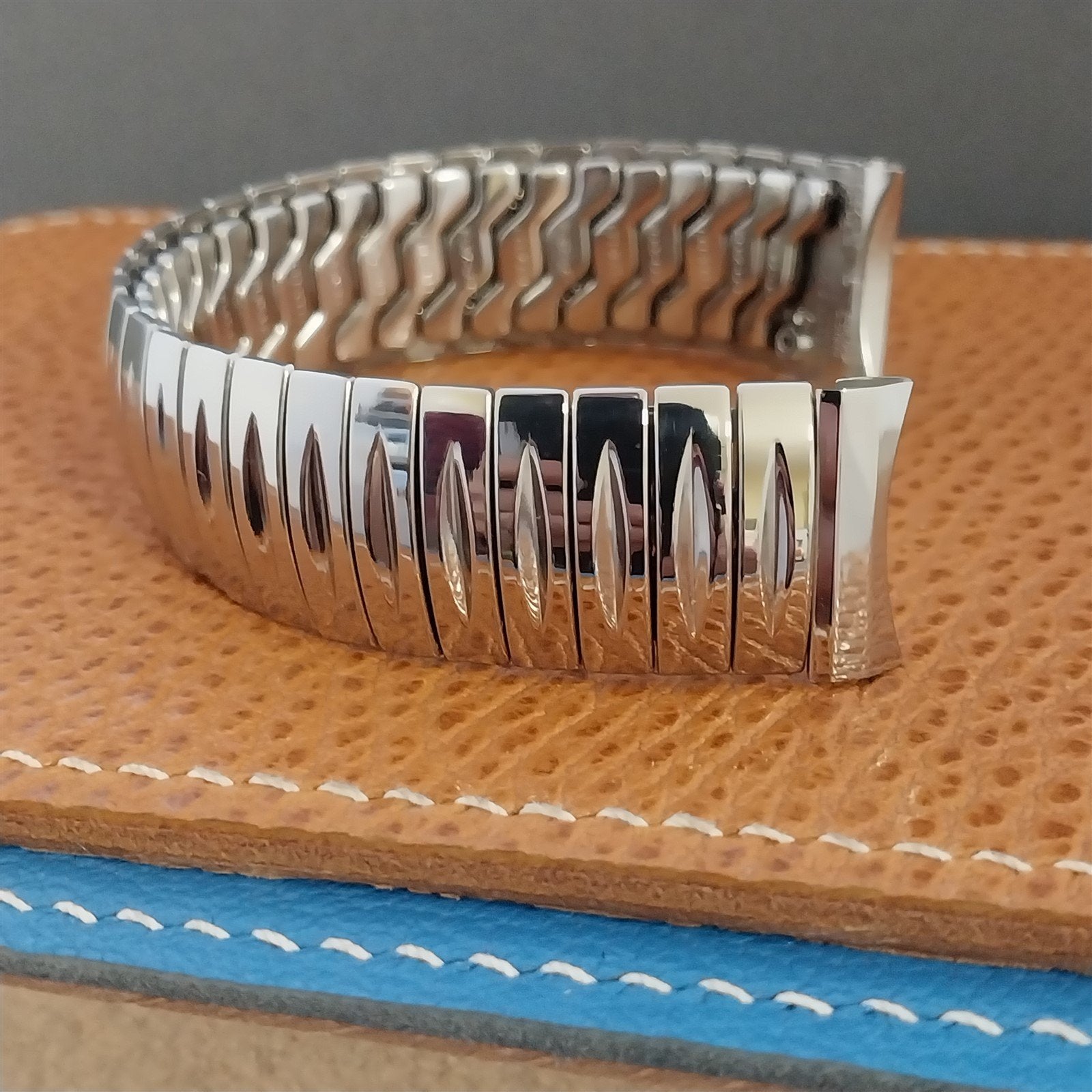 Vintage 1960 18mm Hamilton Sea-Glo Flex-Let Stainless Steel Unused Wat ...