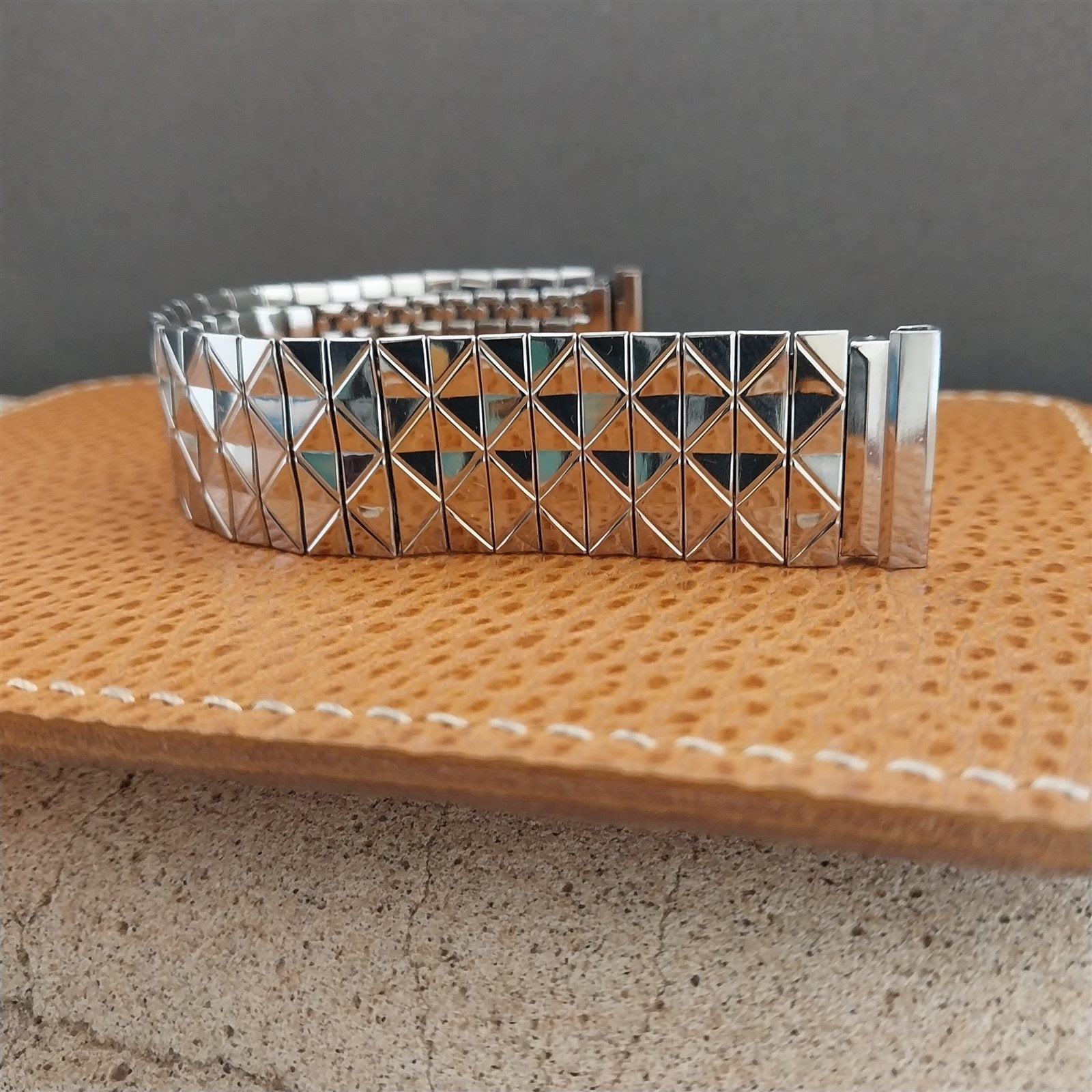 Vintage Gemex 1950s Unused Wide Stainless Steel Expansion Classic Watc ...