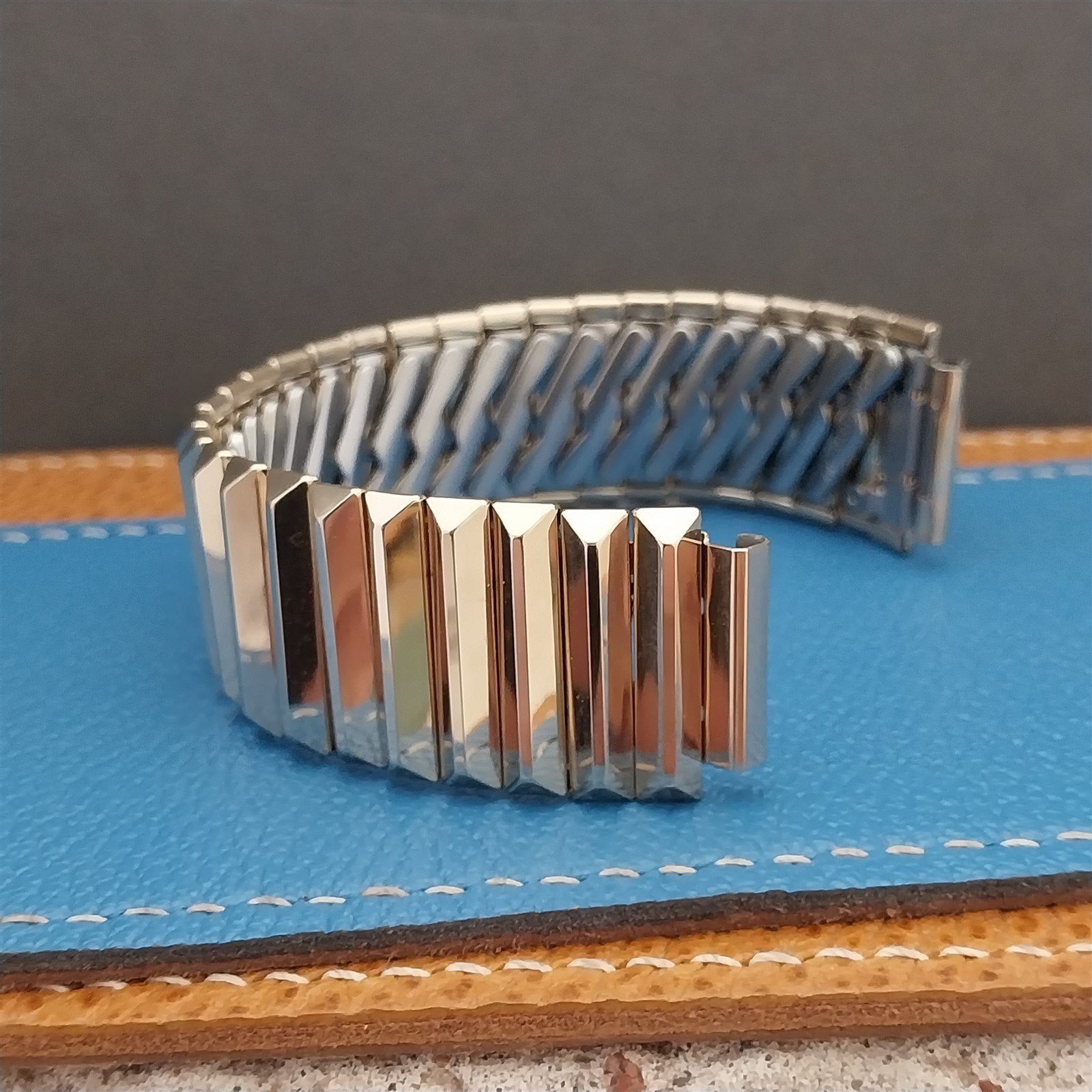 Wide 12k Gold-Filled JB Champion Golden Gables Unused 1950s Vintage Wa ...