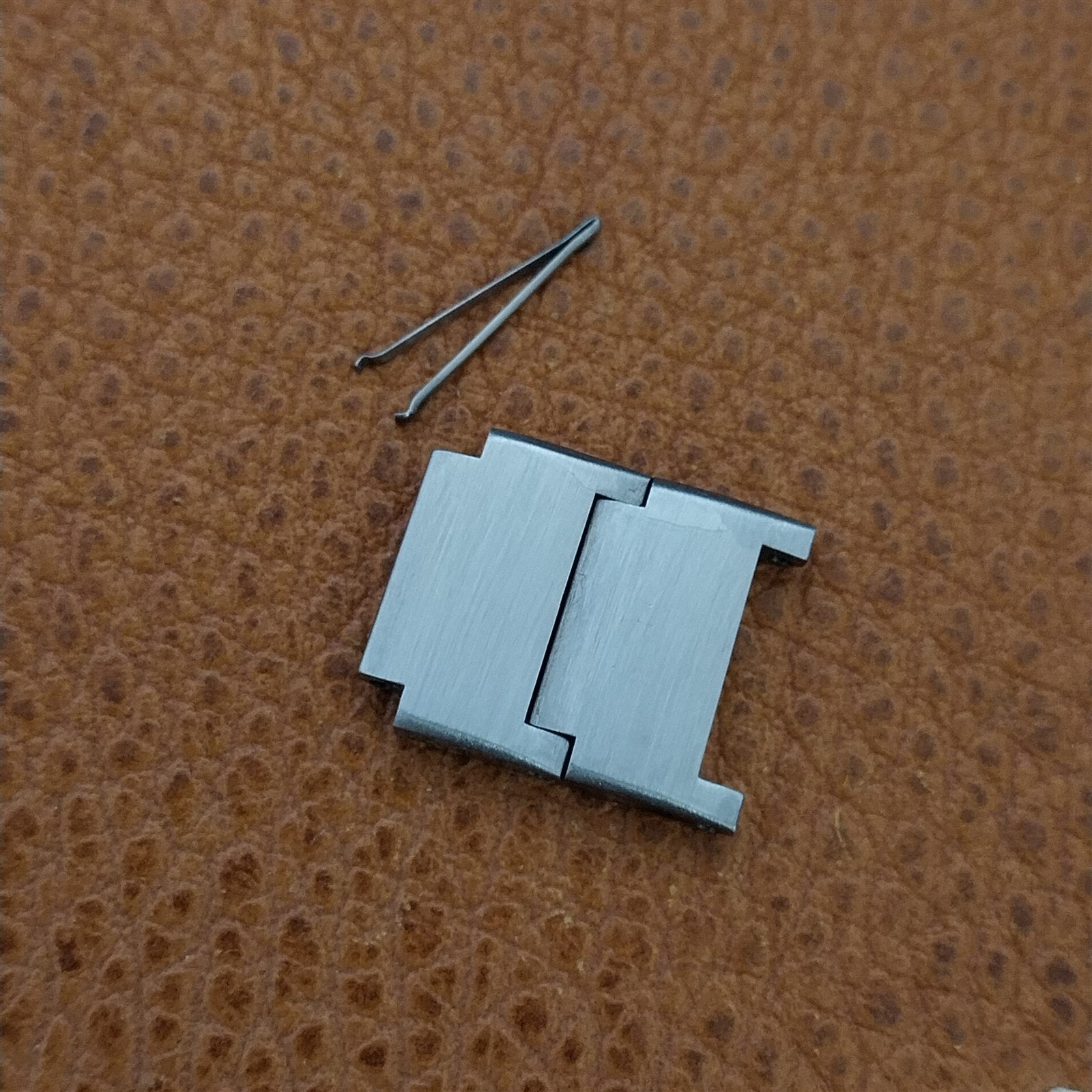 Two Pulsar P3 P4 Date Command Solid Stainless Unused Vintage Watch Ban ...