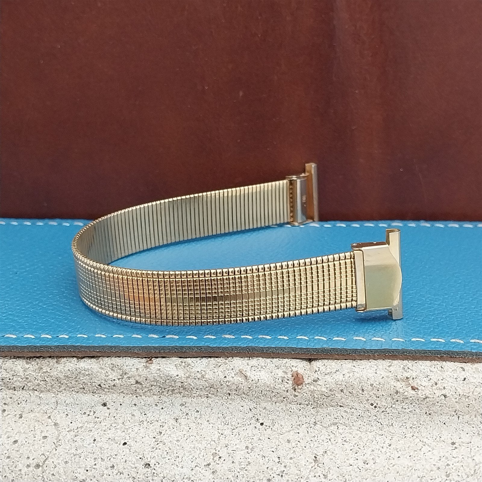 Vintage Wire-Lug Trench Watch 3/4" Gold-Filled 1930s Vintage Watch Ban ...